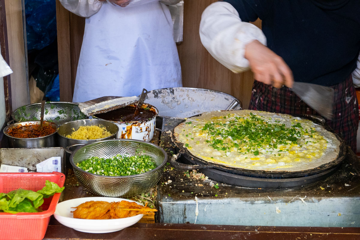 Street Food: Where to Eat Jianbing in Shanghai - NOMFLUENCE