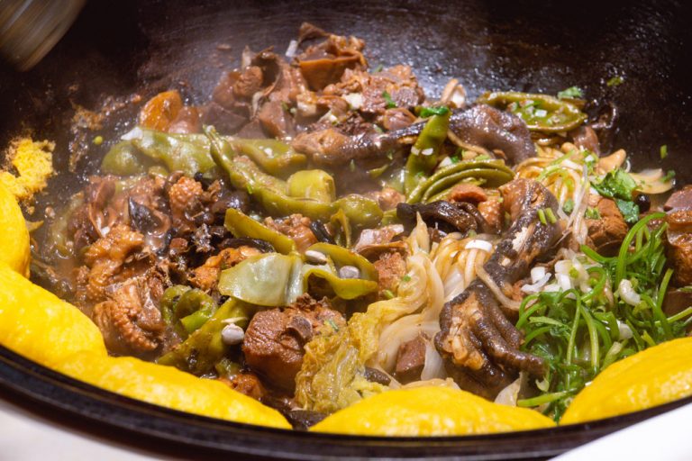 Chinese Food in Shanghai: Dongbei Iron Pot Stew at Yao Ji 姚稷大铁锅 ...