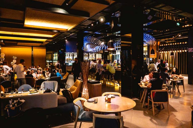 Best Restaurants on The Bund in Shanghai - NOMFLUENCE