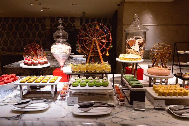 Seafood Market Dinner Buffet at The Waldorf Astoria Shanghai - NOMFLUENCE