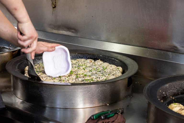 Where To Eat Guotie & Shengjian Bao in Shanghai - NOMFLUENCE