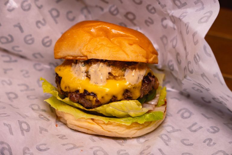Cheers Burger: Queuing for Street-Side Burgers, Worth It? - NOMFLUENCE