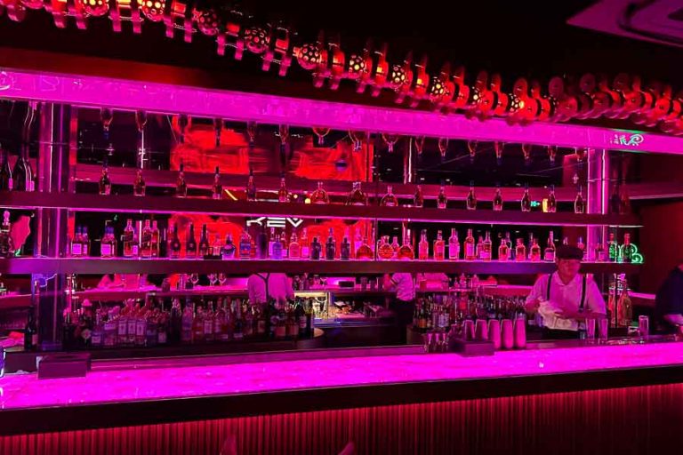 Shanghai Bund Nightlife: Exit Bar Rouge Enter KEV - NOMFLUENCE