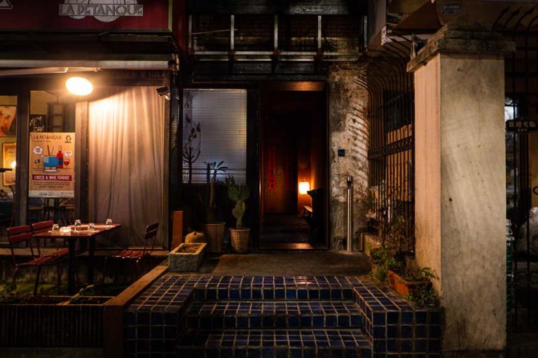 3 Underground Bars in Shanghai: Tang, Cave, Hole In The Wall - NOMFLUENCE
