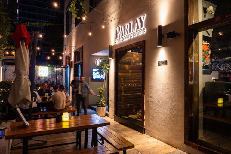 Parlay American Barbecue Restaurant & Sports Bar - NOMFLUENCE